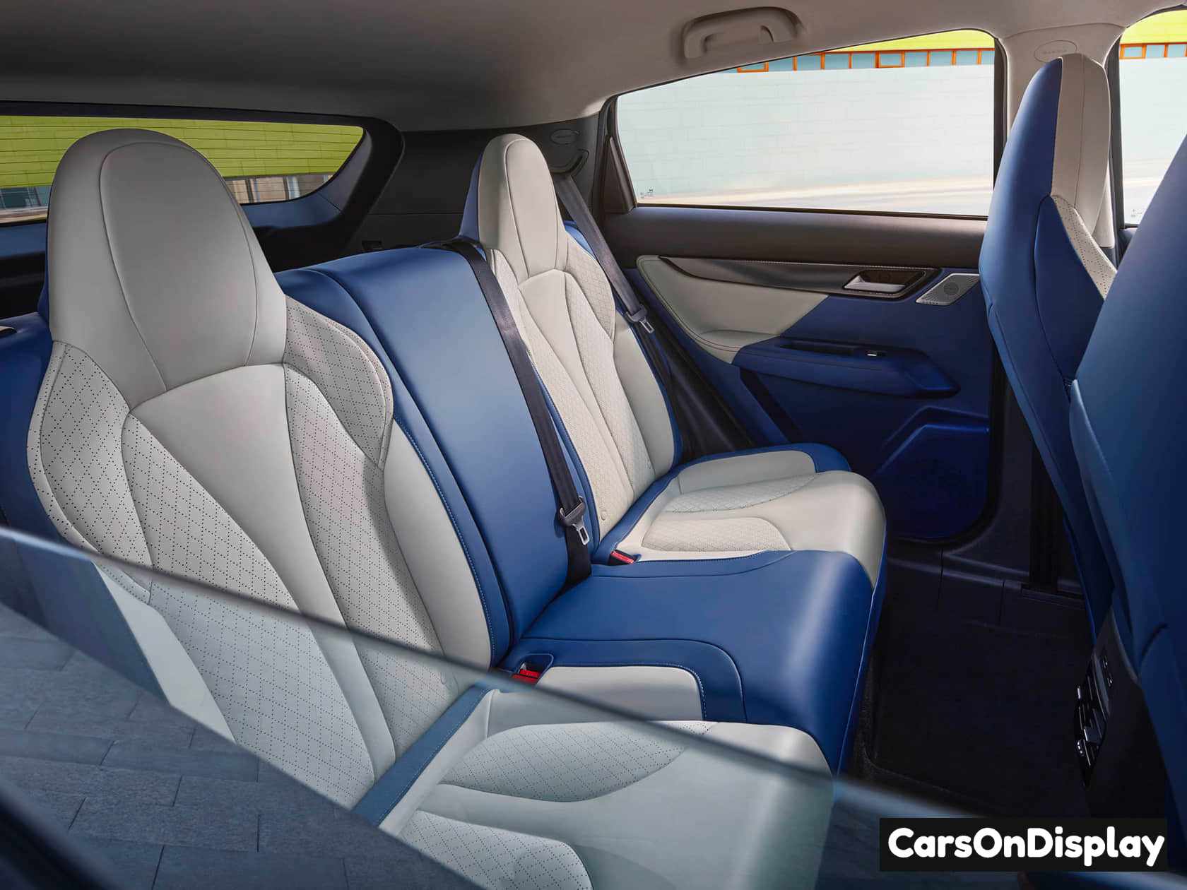 Xpeng G3i Photos: Images of Features, Colors and More - CarsOnDisplay