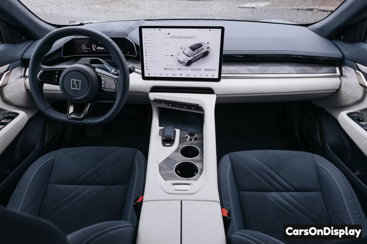 Zeekr 001 Photos: Images of Features, Colors and More - CarsOnDisplay